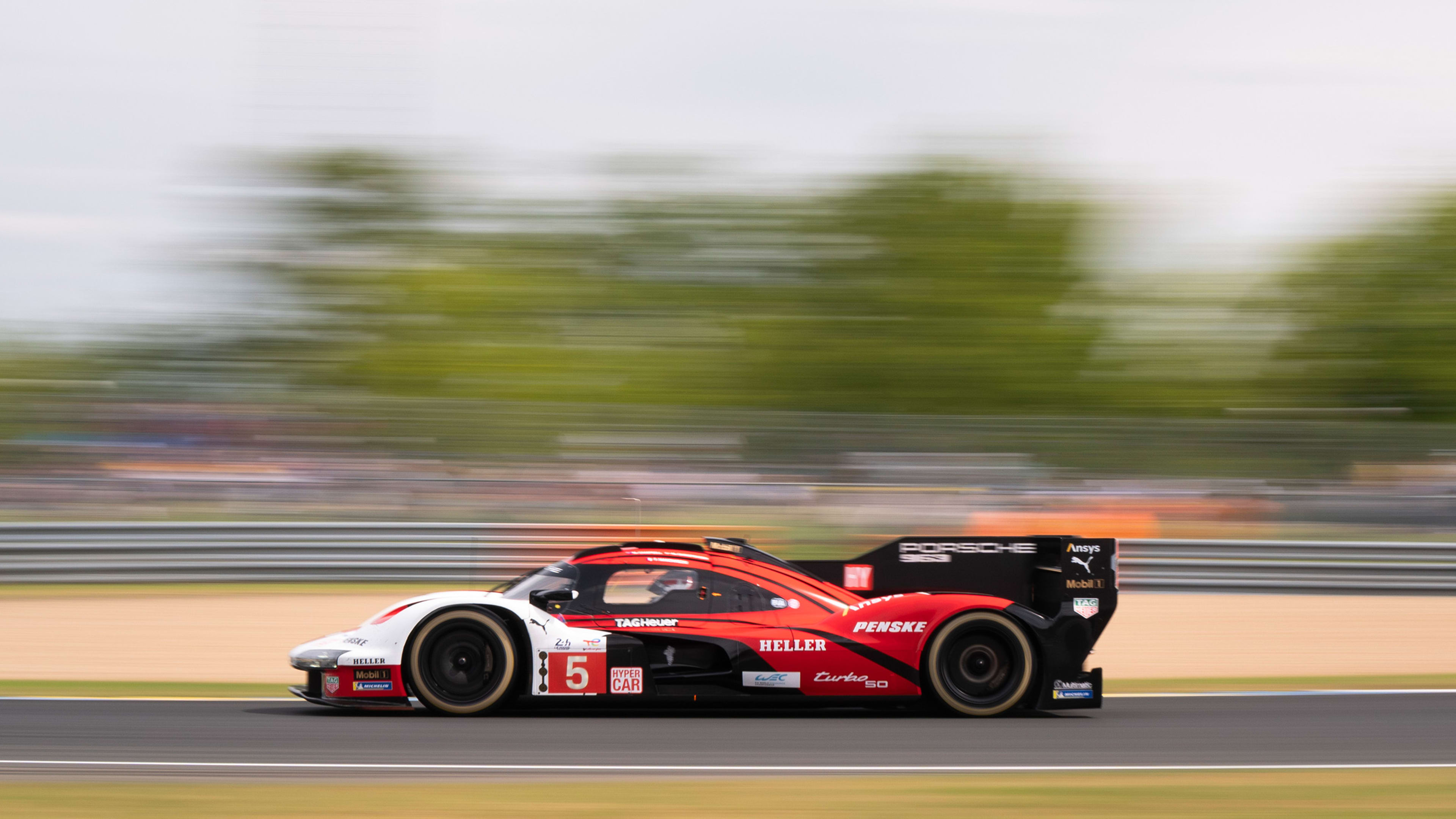 Live: The 24 Hours of Le Mans with Porsche Penske Motorsport